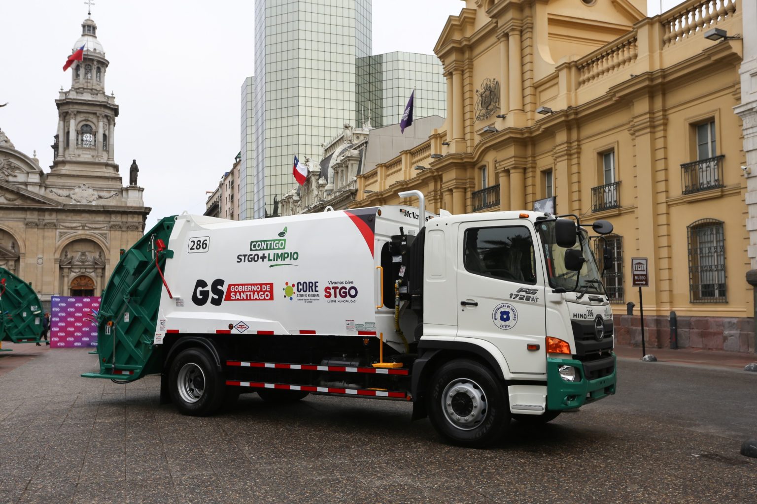 nuevos camiones_Stgo_2 – Ilustre Municipalidad de Santiago